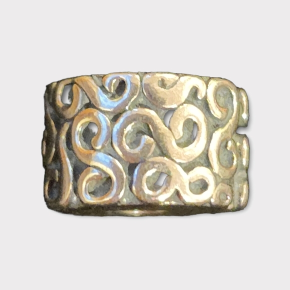 Pandora | Jewelry | Pandora Swirl Clip | Poshmark